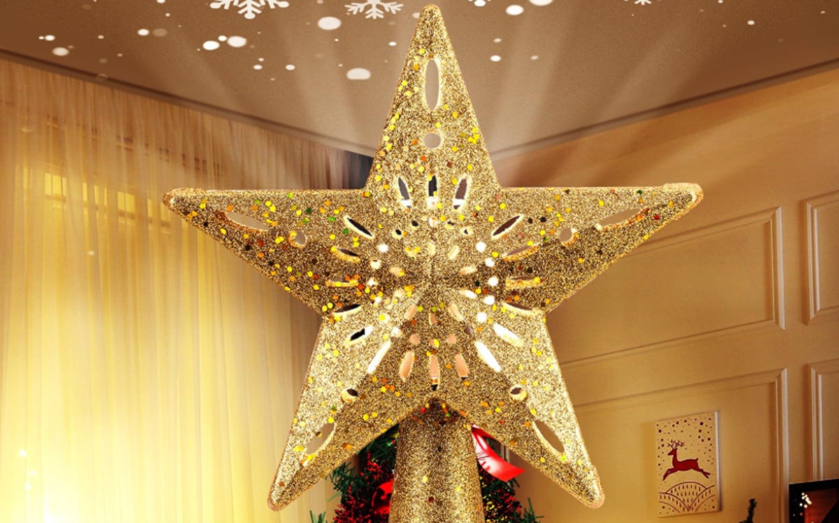 20 Christmas Tree Toppers That Will Perfect Your Holiday Display In 2025